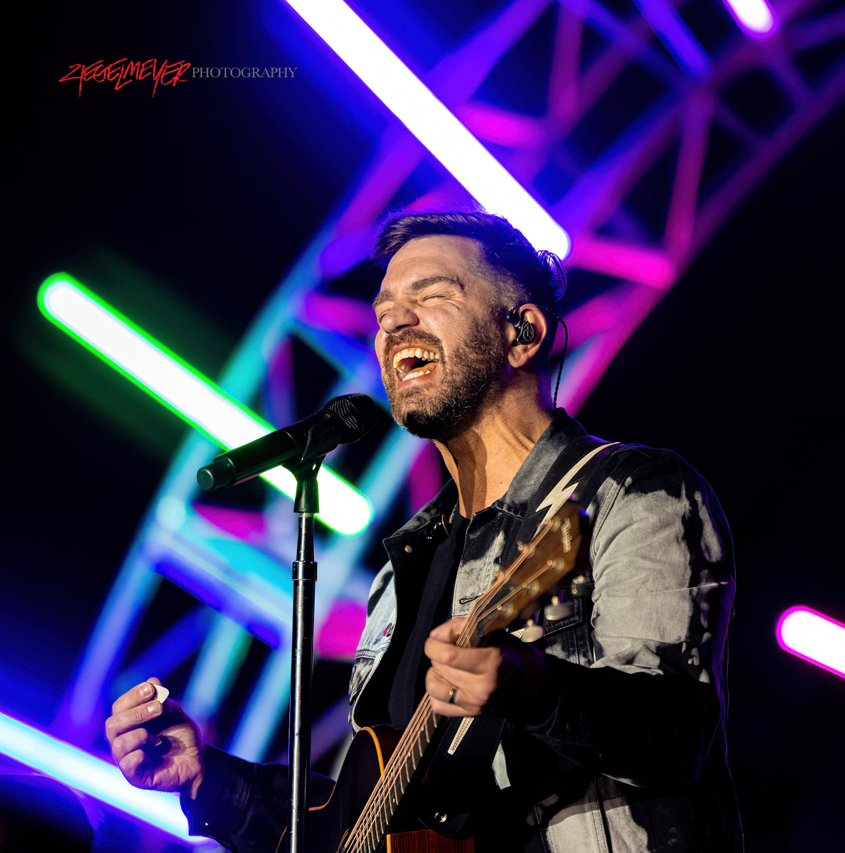 Andy Grammar. ©2022 Steve Ziegelmeyer – Ziegelmeyer Photography